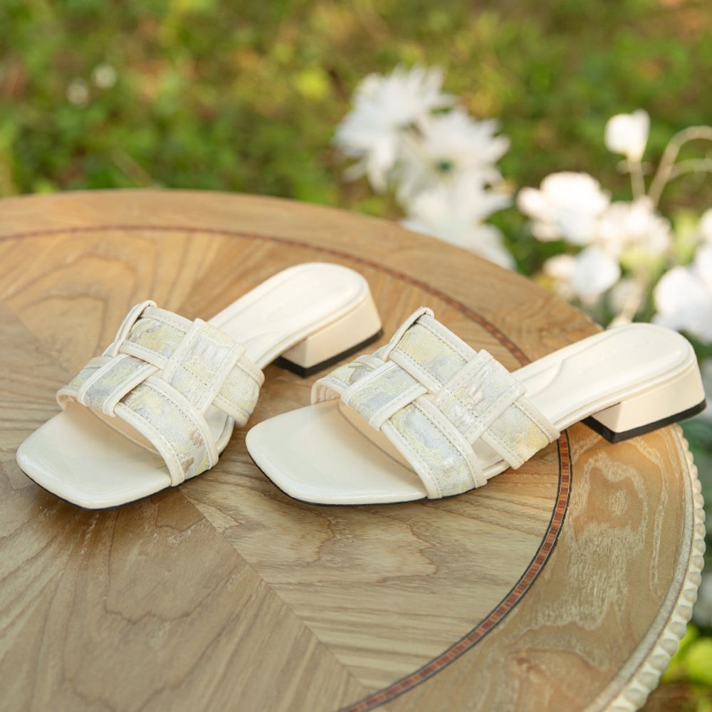 Summer Friendly Flats